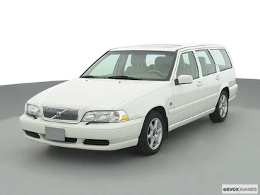 2000 Volvo V40 Reviews, Pricing, and Specs | CARFAX